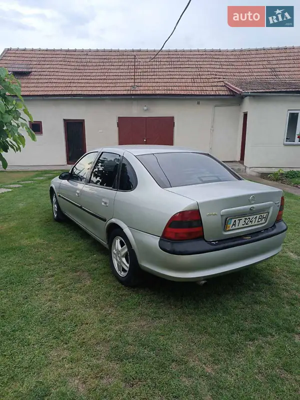 W0L0JBF19W1276516 - OPEL VECTRA 1998 - Просмотр истории