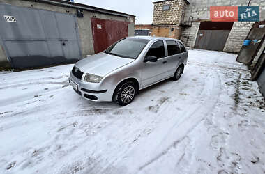 AUTO.RIA – Продам Шкода Фабія 2004 (BX4656CO) бензин 1.4 універсал бу у Рівному, ціна 2999 ...