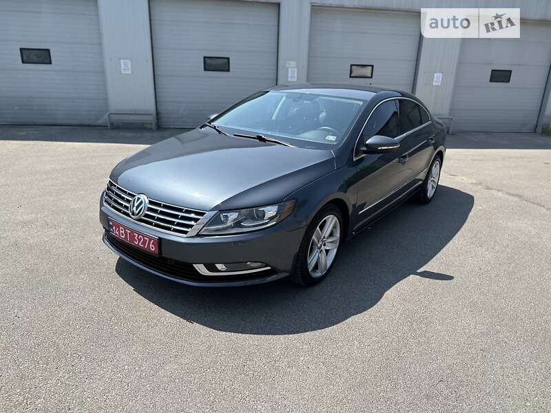 Купе Volkswagen CC / Passat CC 2014 в фото